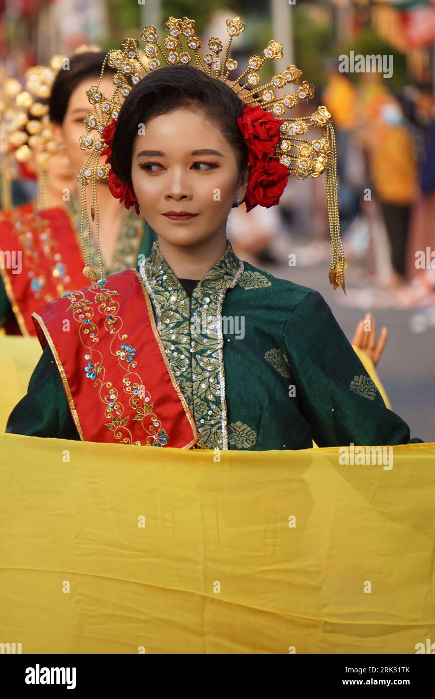 Lancang kuning dance hi-res stock photography and images - Alamy