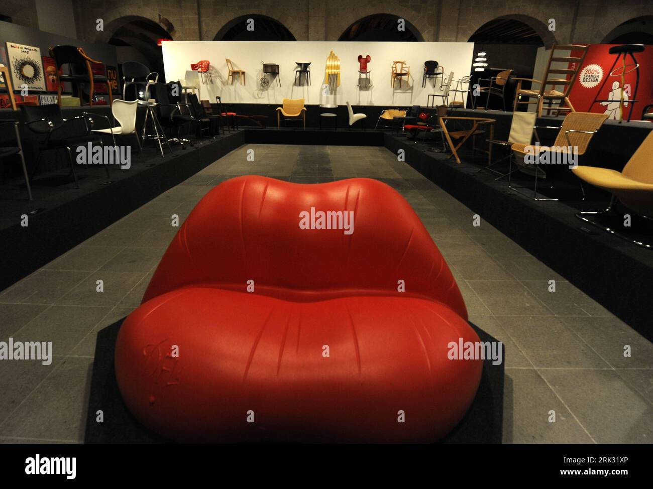 Dalilips sofa hi-res stock photography and images - Alamy