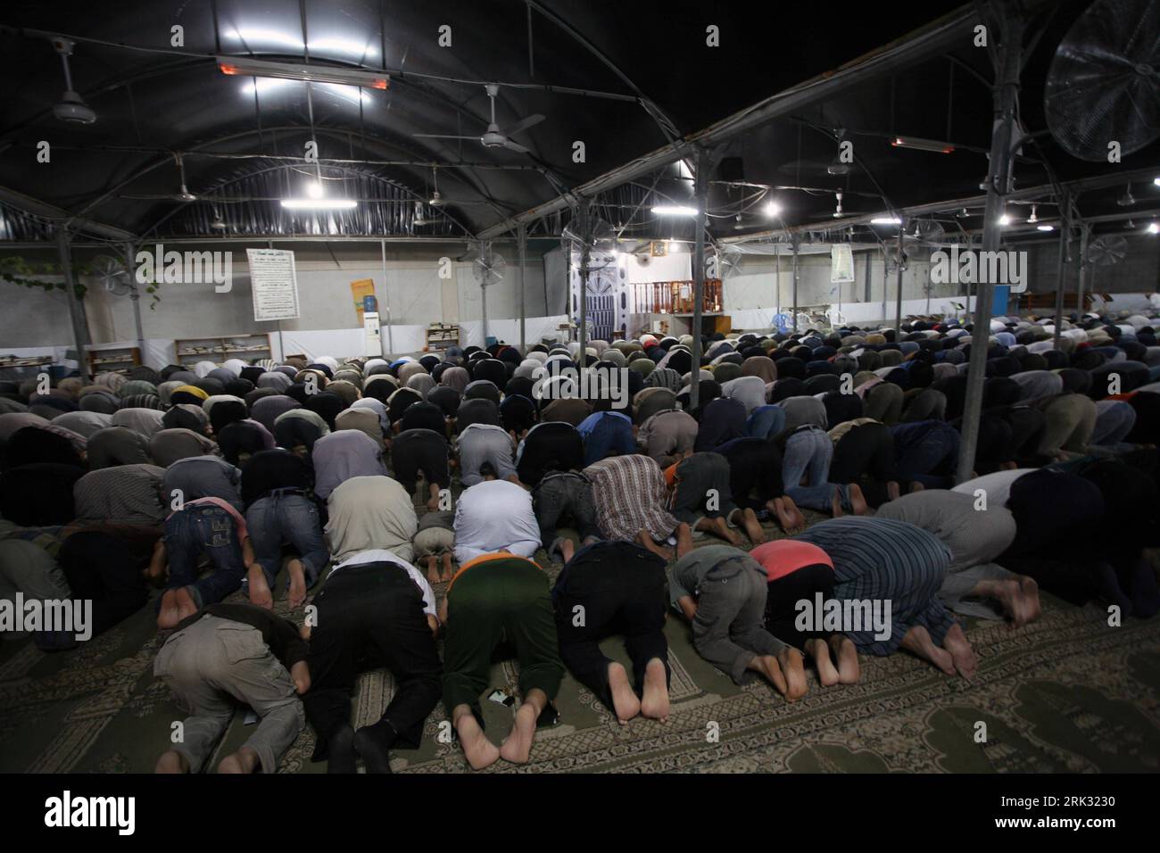 Twenty seven mosque hi-res stock photography and images - Alamy