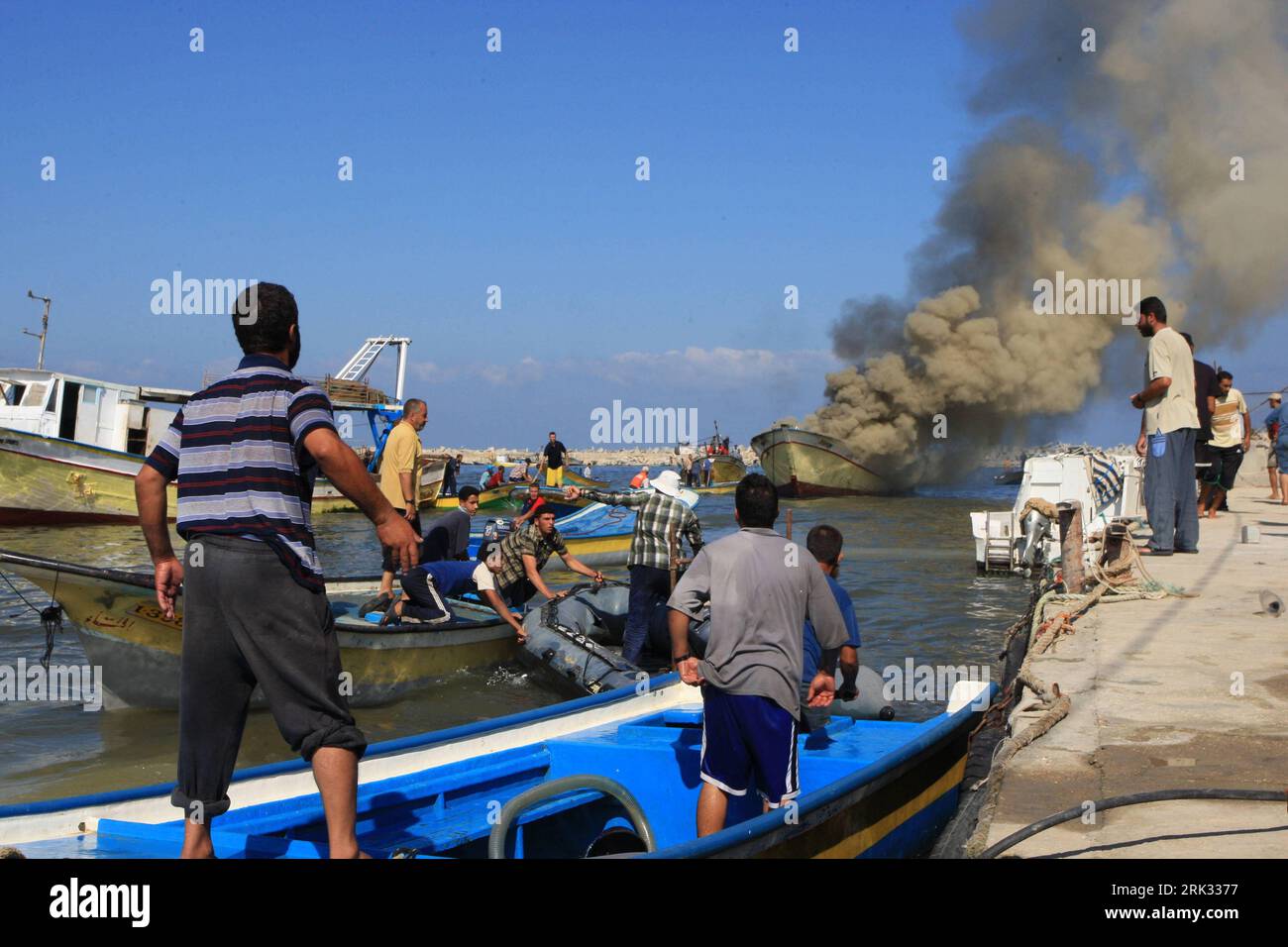 Shell attack hi-res stock photography and images - Alamy