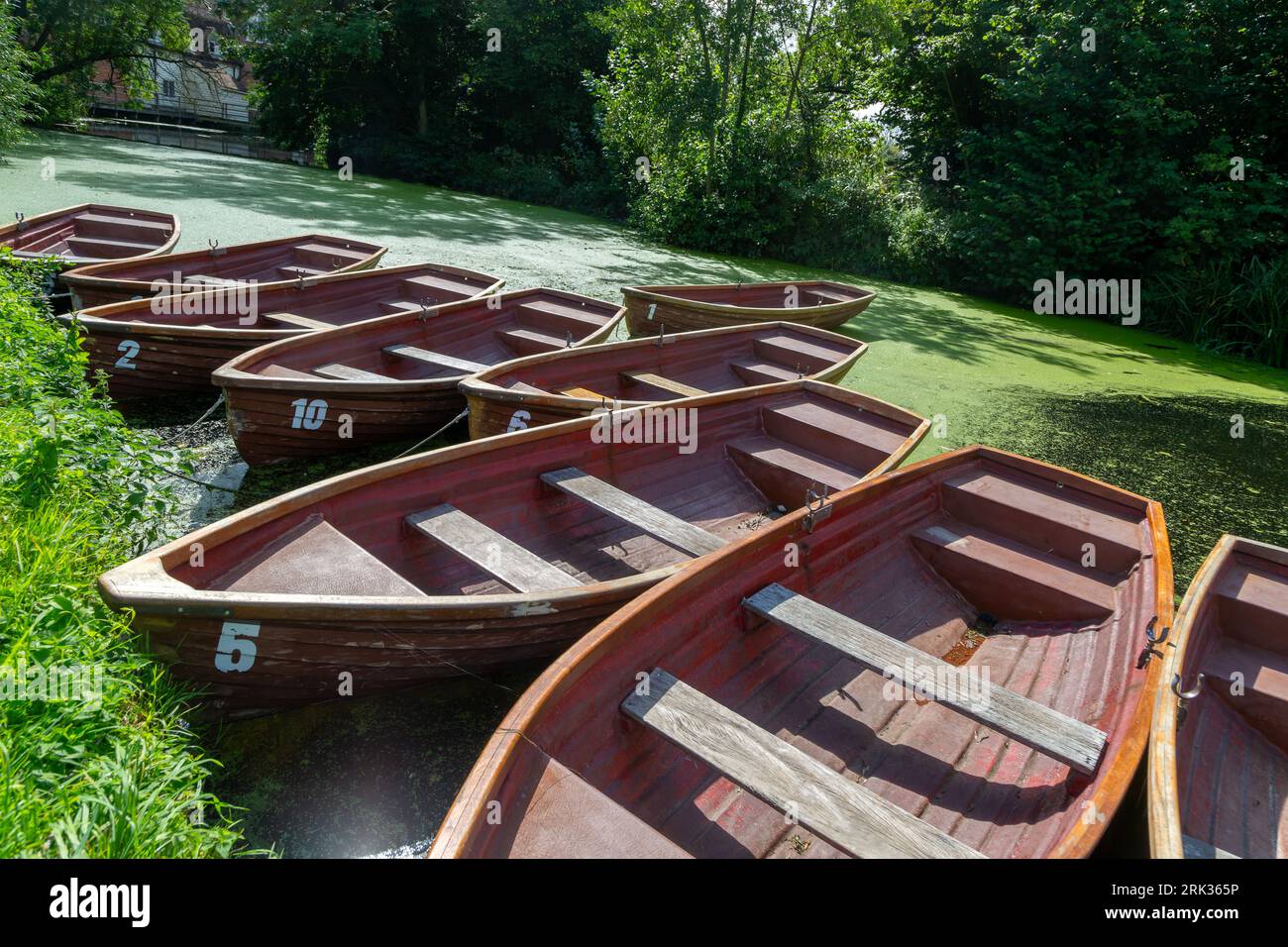 Rowing boats on River Stour, Flatford Mill, East Bergholt, Suffolk ...