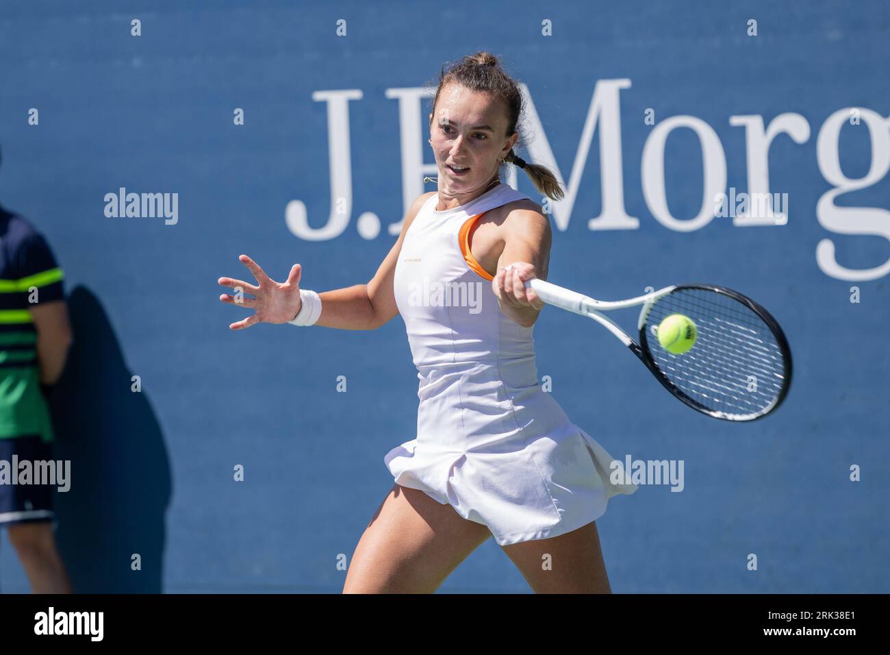 Ipek Oz of Turkiye returns ball during 1st round match against Emiliana ...