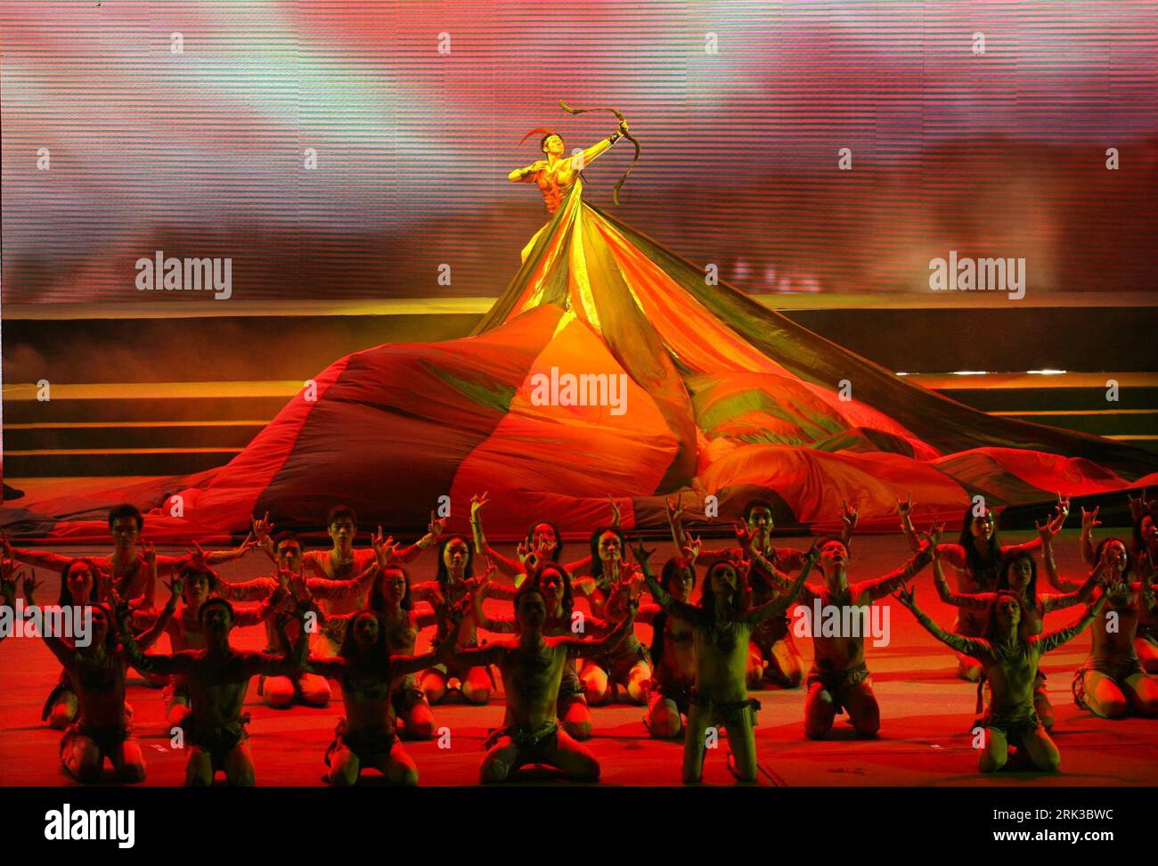 Chinese mythology pangu hi-res stock photography and images - Alamy