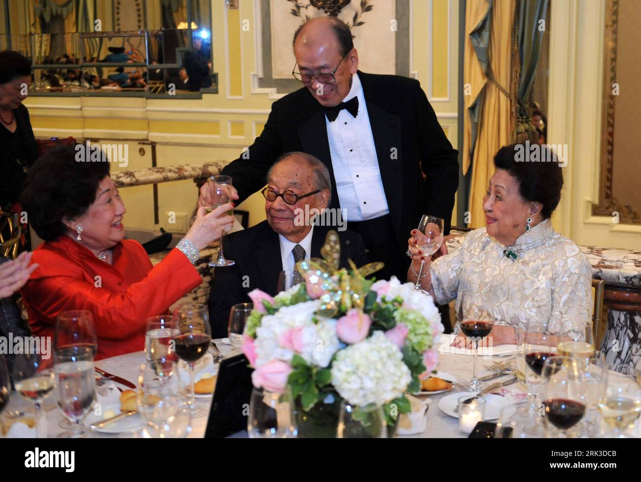 104th birthday hi-res stock photography and images - Alamy