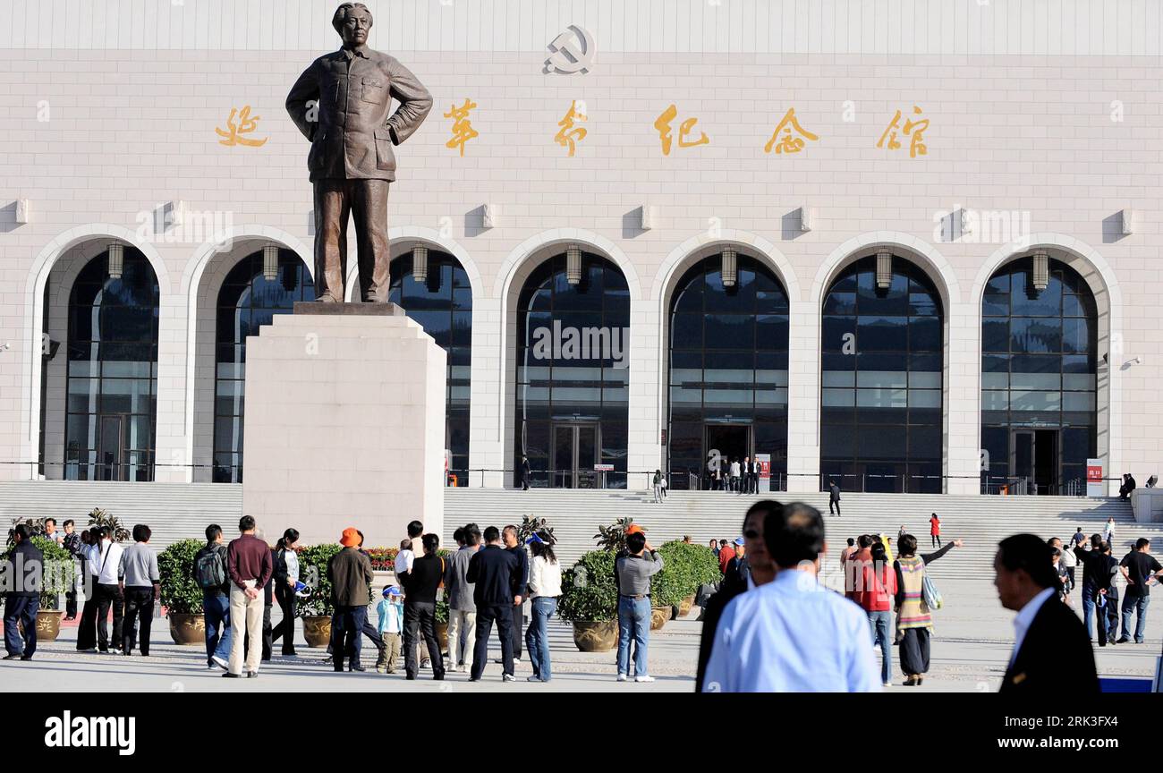 Mao zedong denkmal hi-res stock photography and images - Alamy