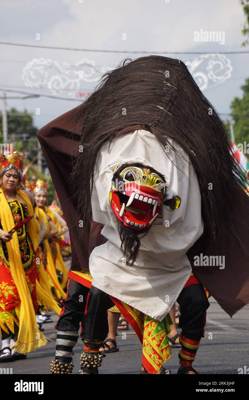 Mabbisu dance from south sulawesi at BEN Carnival. This dance is also ...