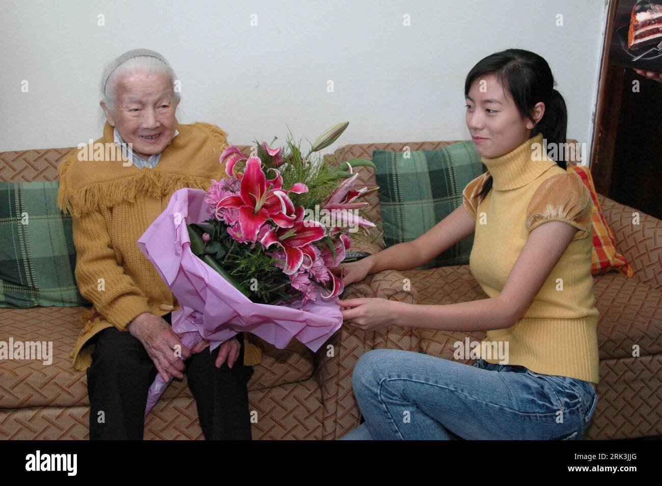 Communist china military doctor hi-res stock photography and images - Alamy