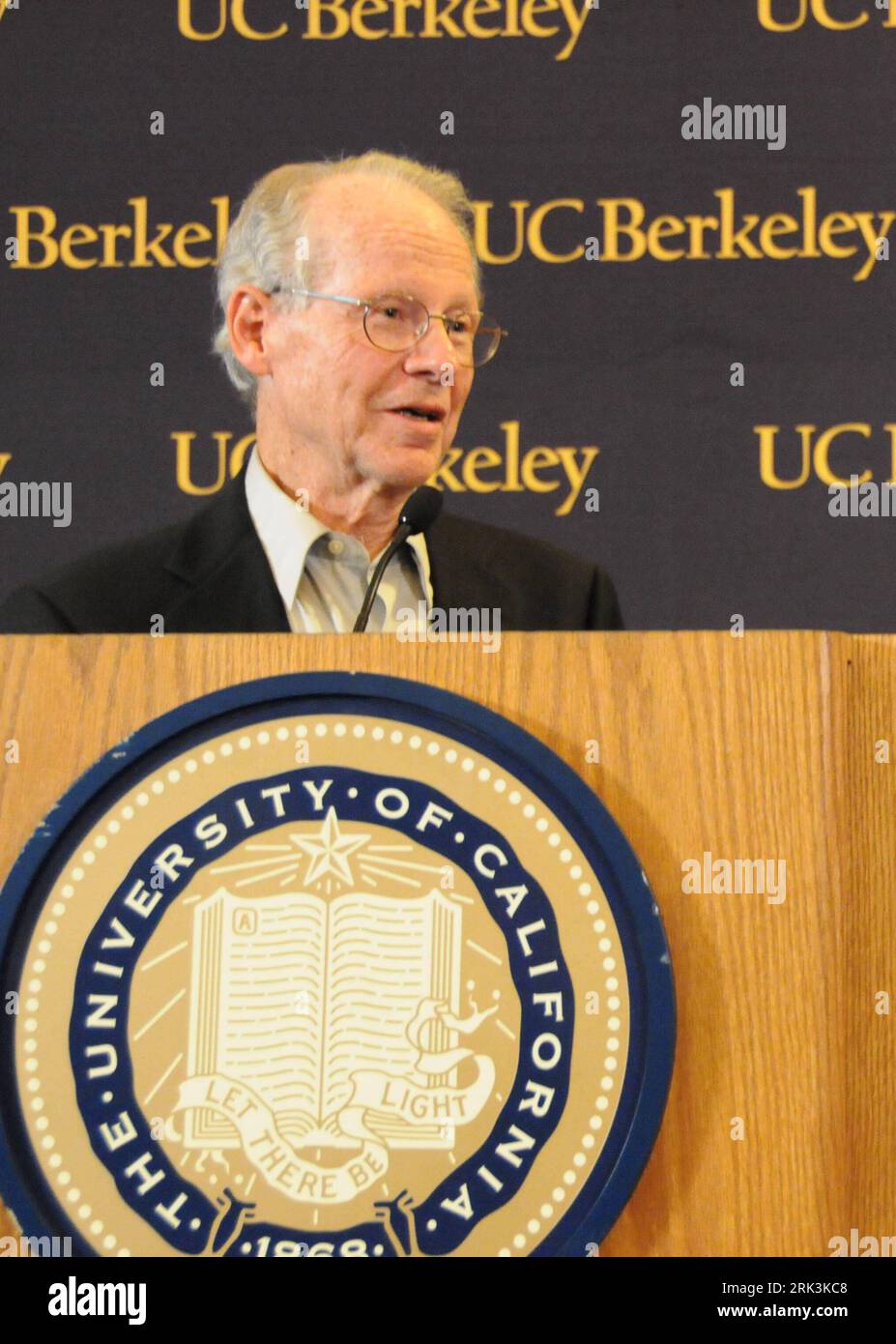 Oliver williamson hi-res stock photography and images - Alamy