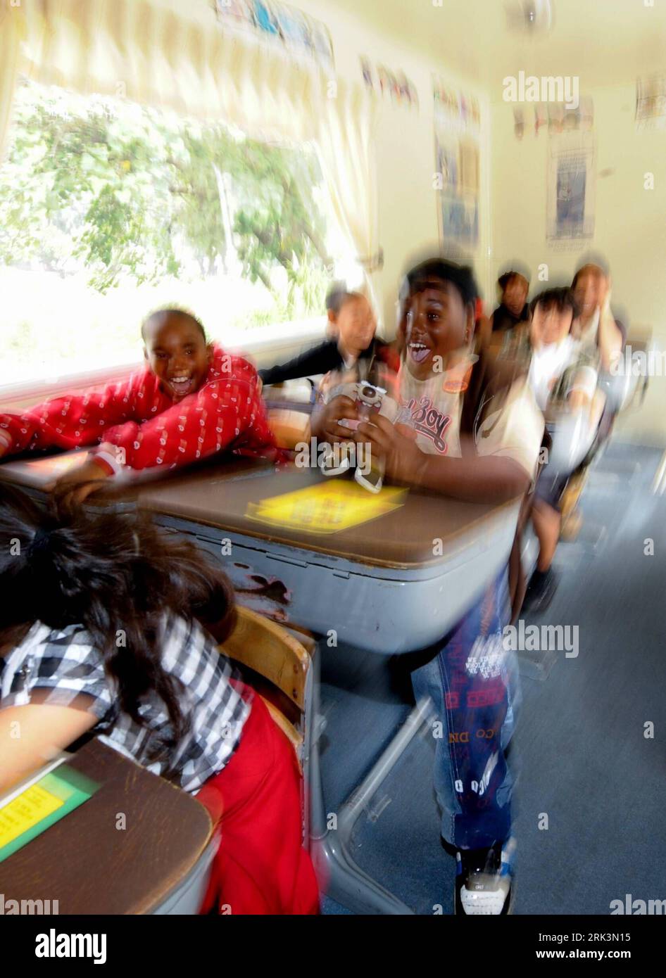 Los angeles earthquake school hi-res stock photography and images - Alamy