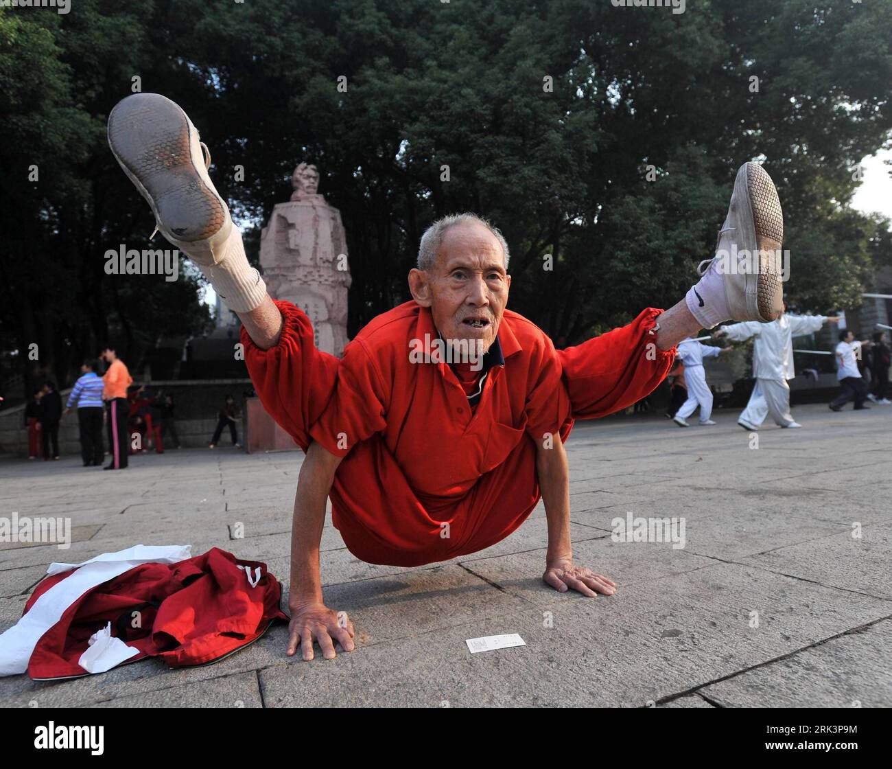 Man 91 year hi-res stock photography and images - Alamy