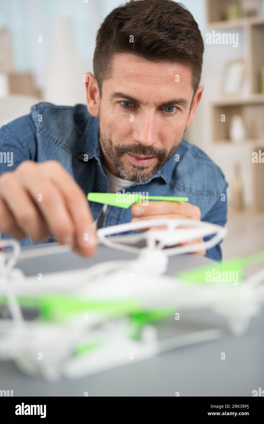 Motor assembling hi-res stock photography and images - Alamy