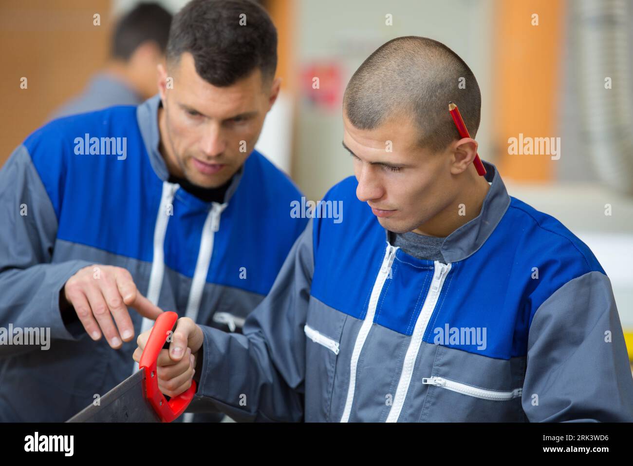 Handsaw production hi-res stock photography and images - Alamy