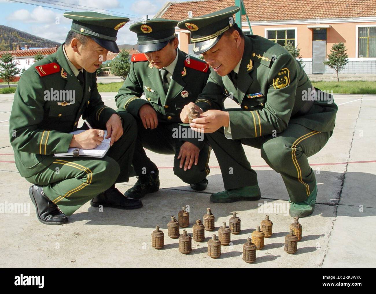 Chinese grenades hi-res stock photography and images - Alamy