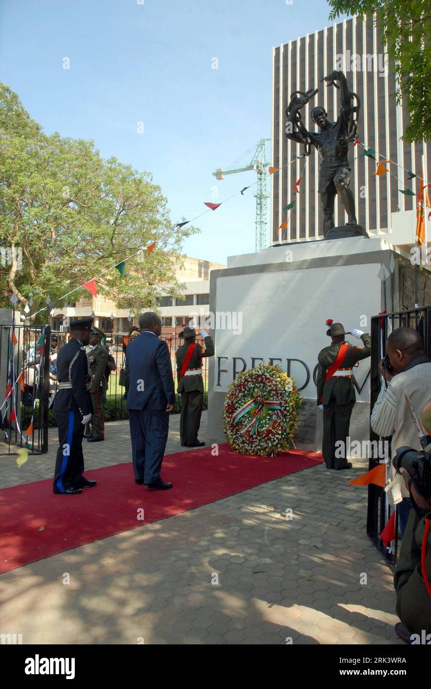 Zambian freedom statue hi-res stock photography and images - Alamy