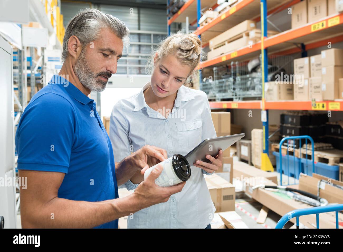 Installer customer hi-res stock photography and images - Alamy