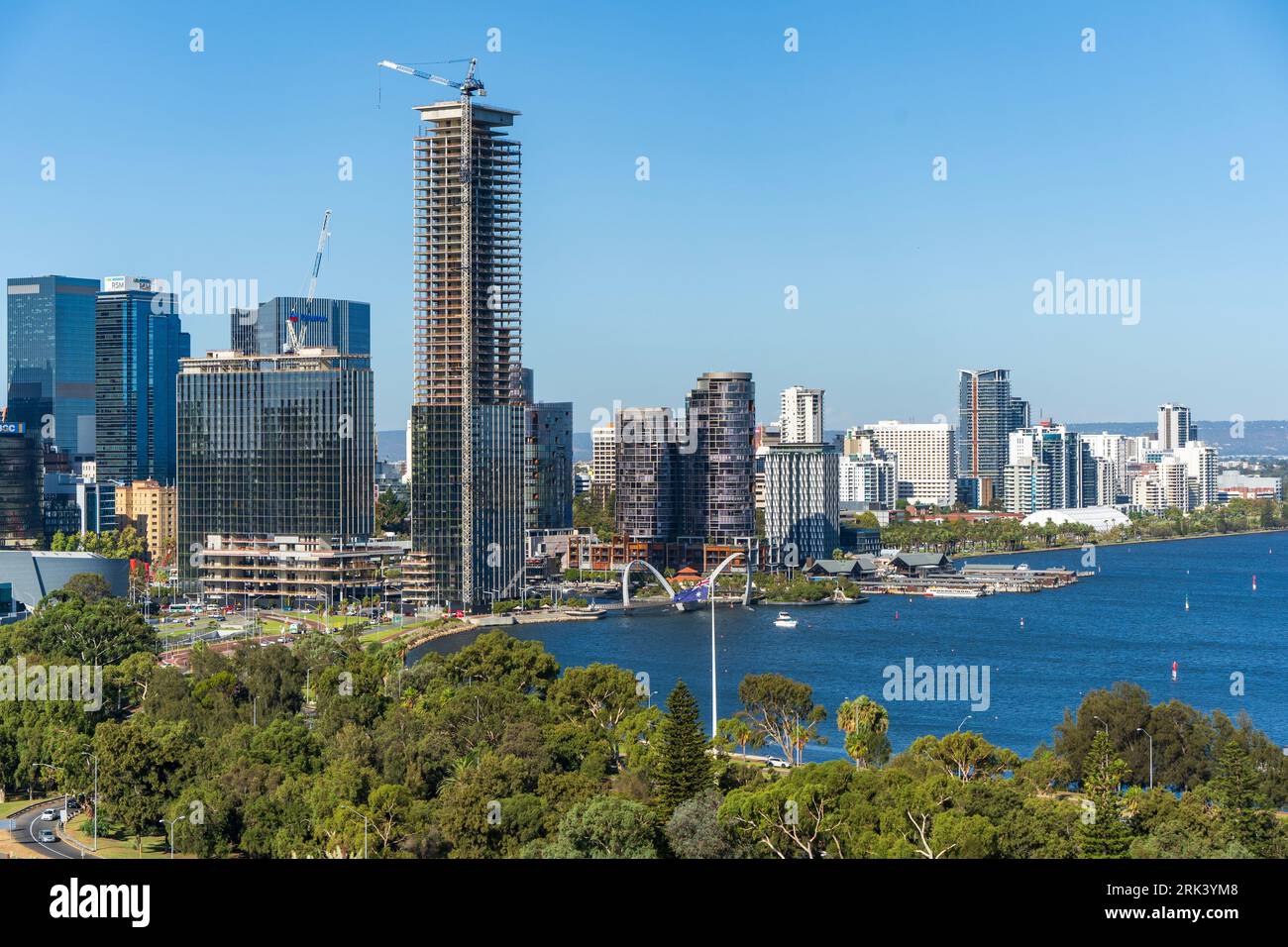 View of the perth cbd skyline from kings park hi-res stock photography ...