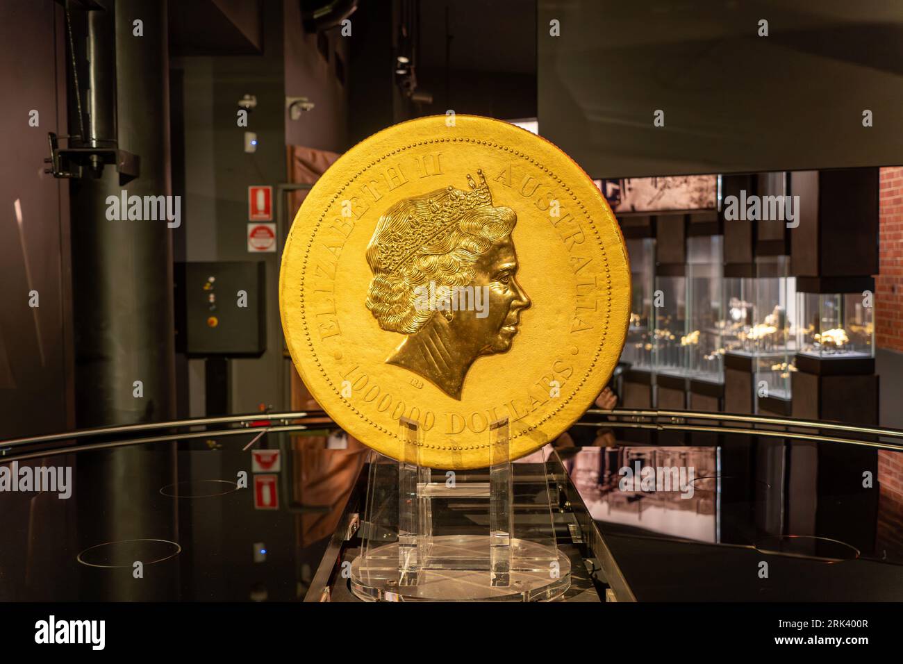 the-australian-kangaroo-one-tonne-gold-coin-stock-photo-alamy