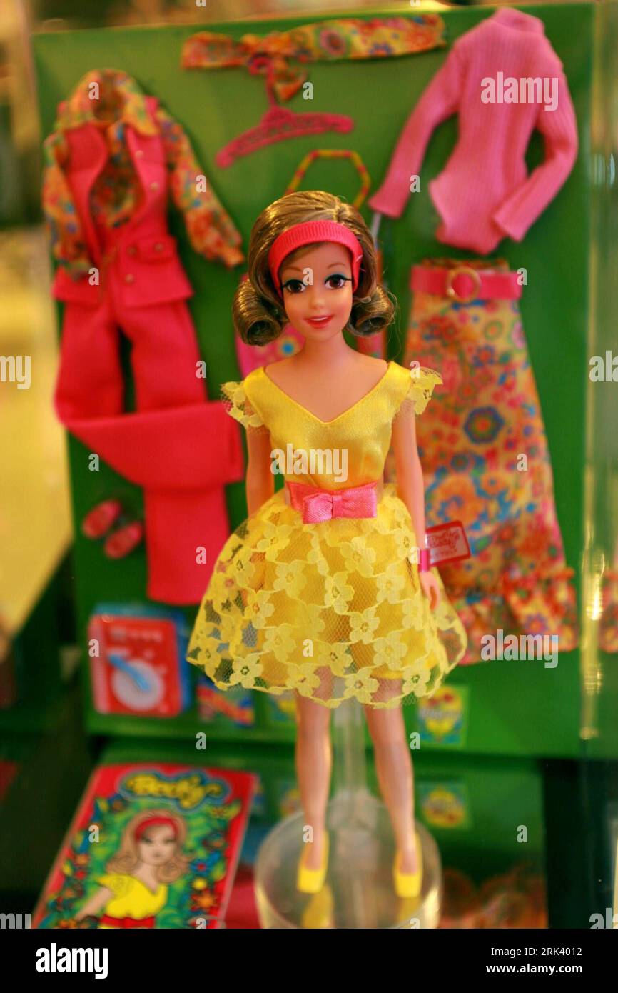 China barbie hi-res stock photography and images - Alamy