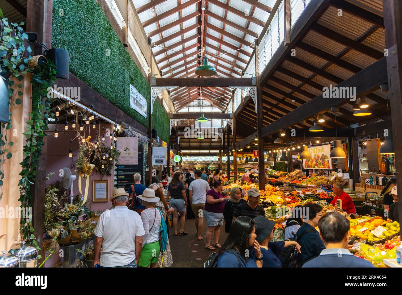 Shopping in fremantle hi-res stock photography and images - Alamy