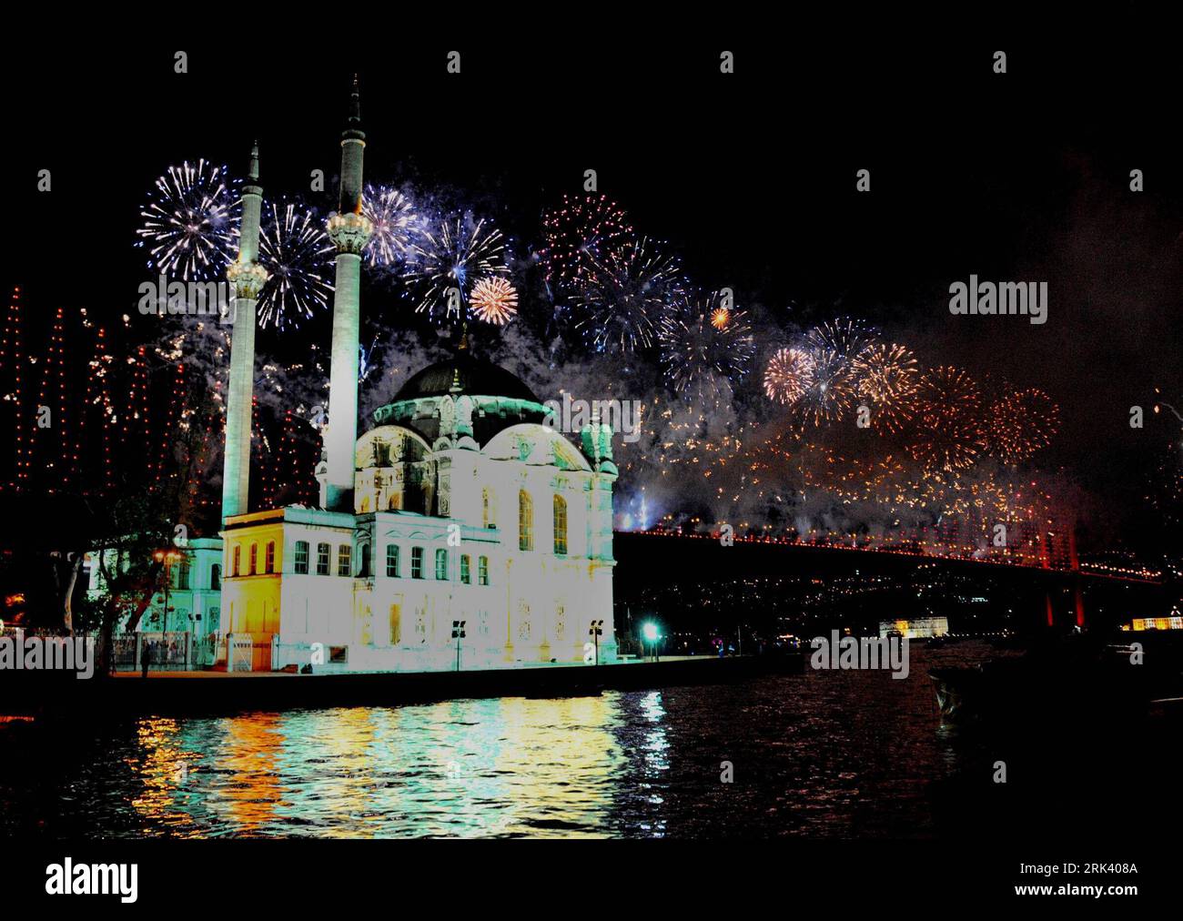 Fireworks bosphorus bridge istanbul turkey hi-res stock photography and ...