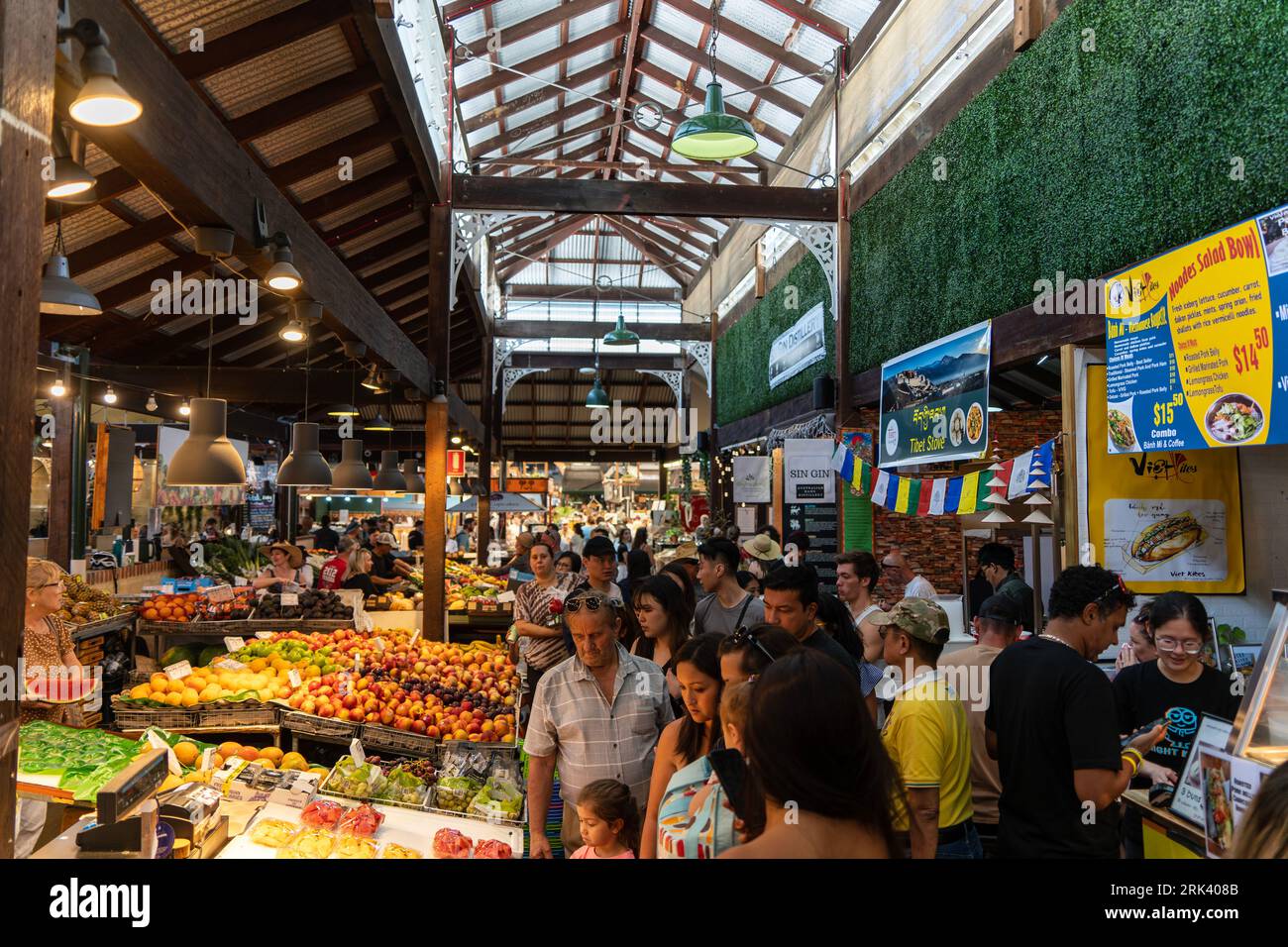 Shopping in fremantle hi-res stock photography and images - Alamy