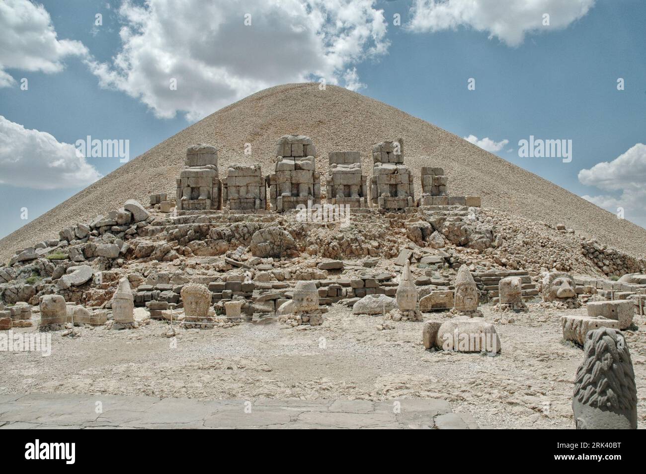 Giant God heads on Mount Nemrut. Anatolia, Turkey. Ancient colossal ...