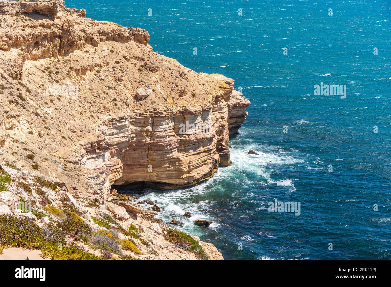 Grandstand - Shellhouse: views of the rugged cliffs on the coastline of ...