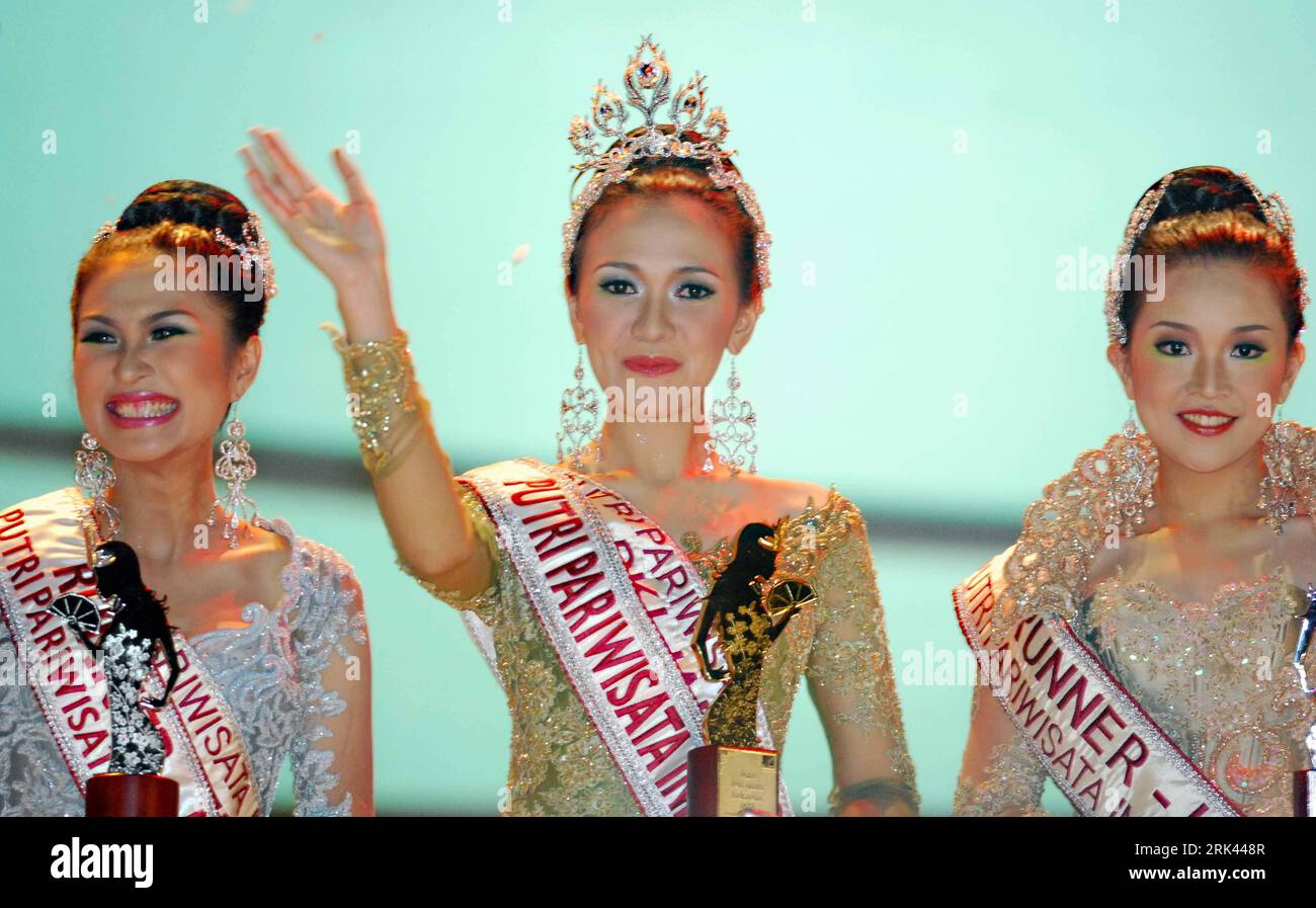 Miss indonesia 2009 hi-res stock photography and images - Alamy