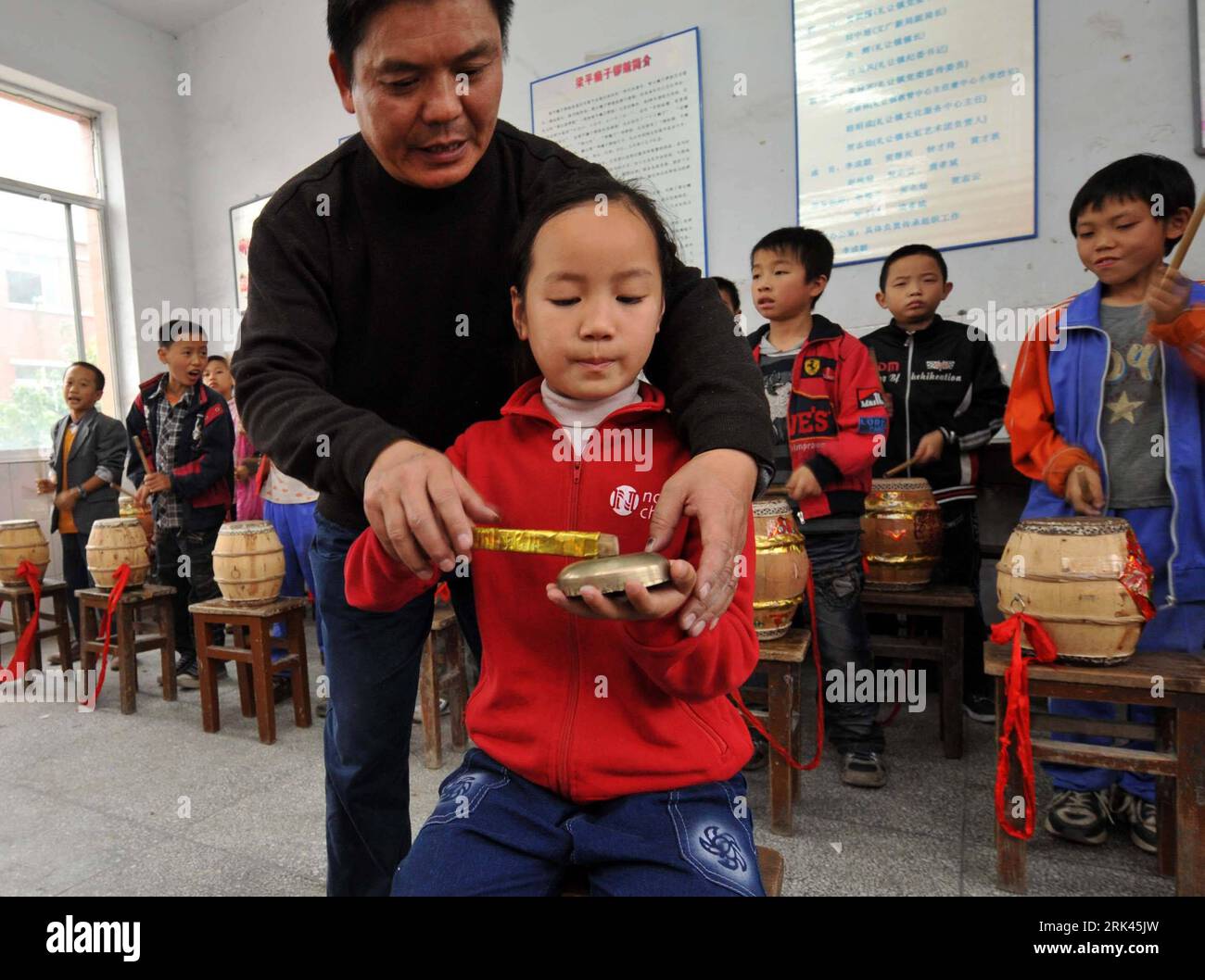 Drum class 8 10 hi-res stock photography and images - Alamy