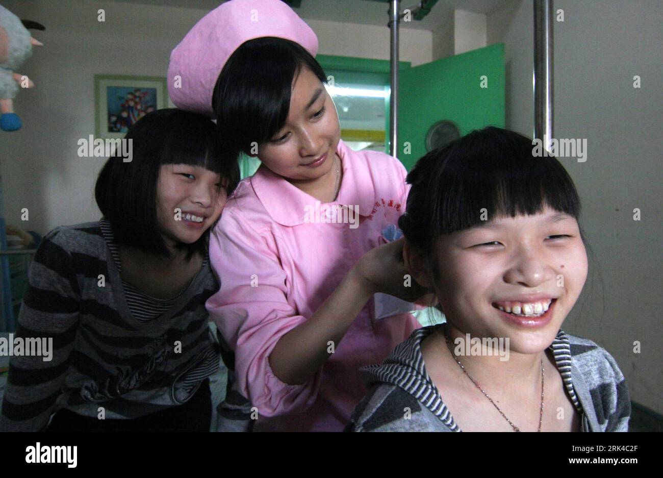 School children 6 11 years old hi-res stock photography and images - Alamy