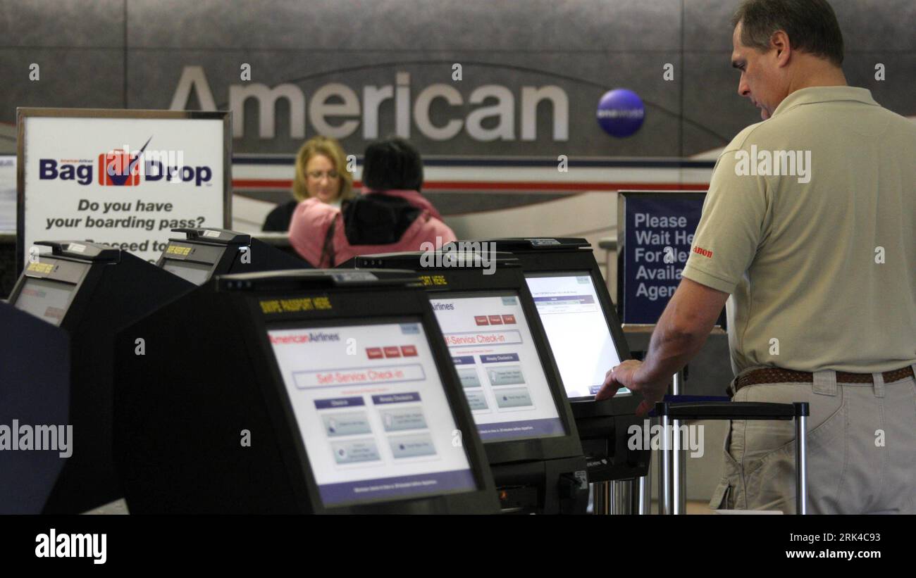 Check processing system hi-res stock photography and images - Alamy