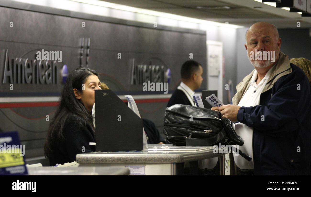 Us flight cancellations hi-res stock photography and images - Alamy