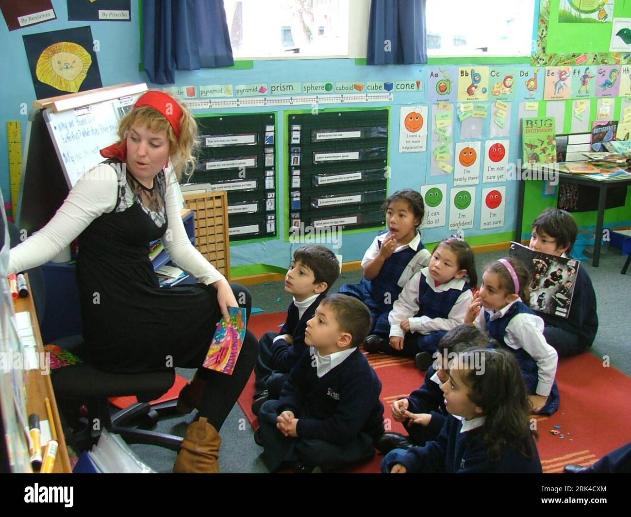 Parents school teacher classroom hi-res stock photography and images ...