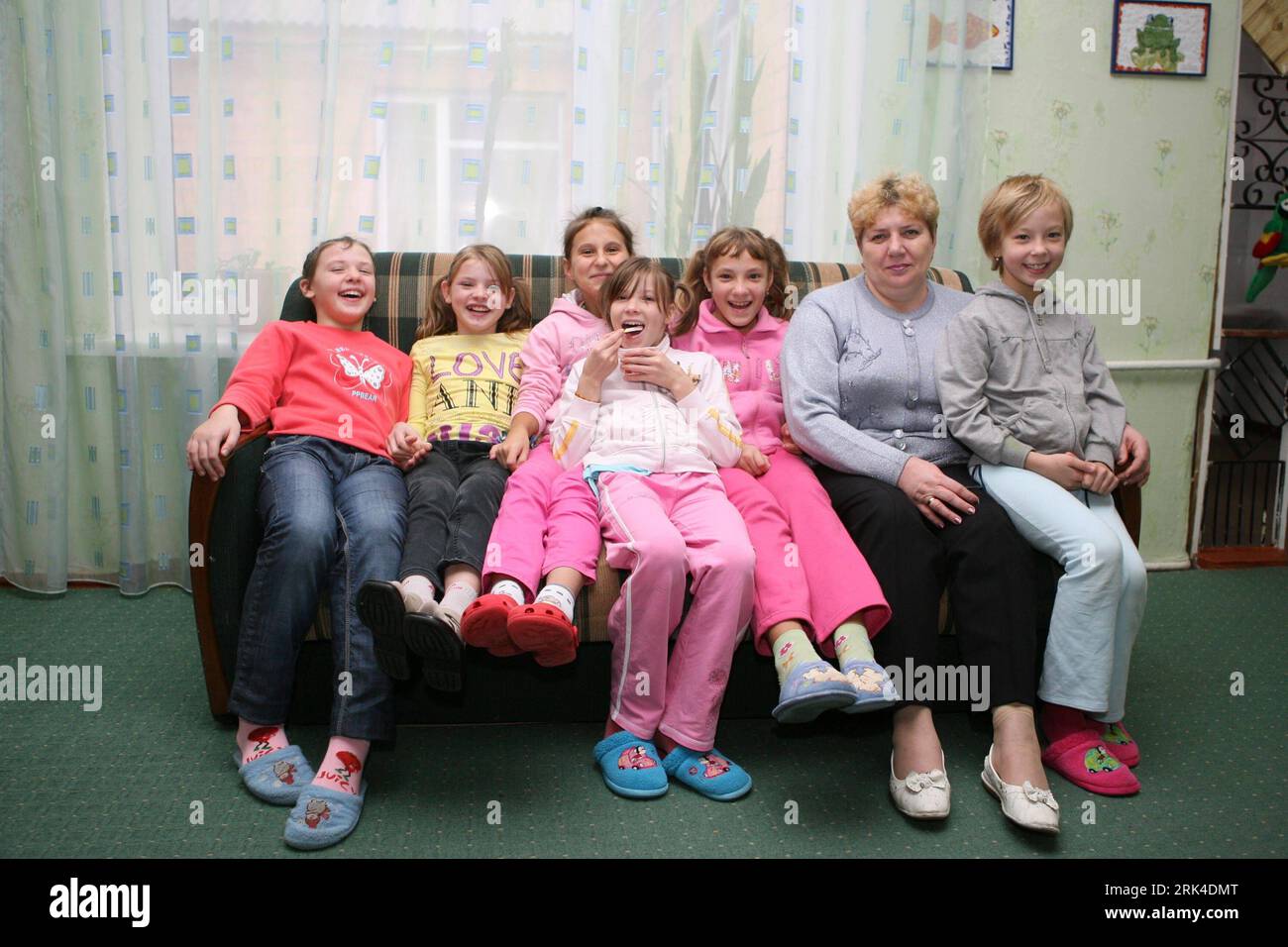 Girls posing photo after hi-res stock photography and images - Alamy