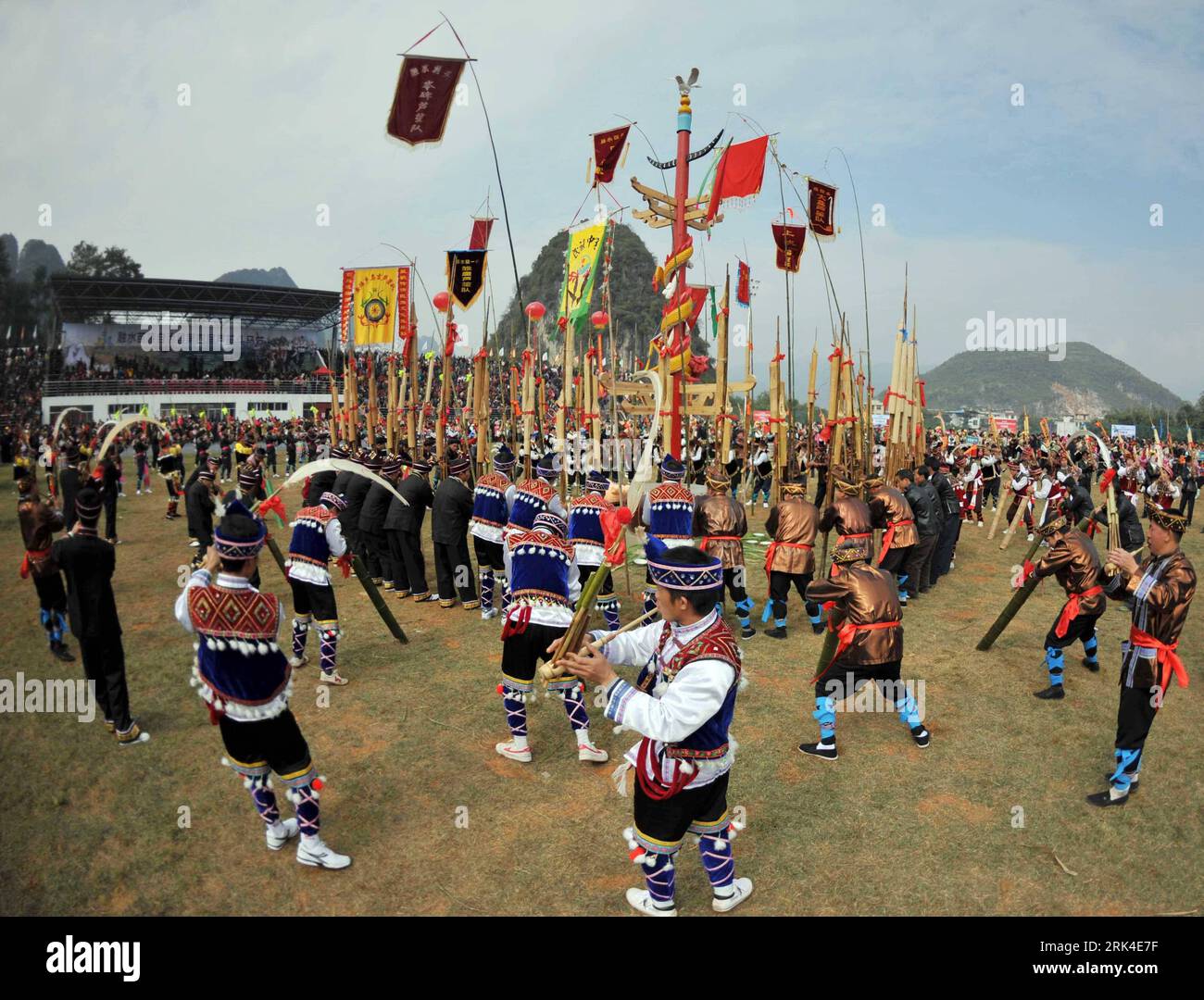 Fight instrument hi-res stock photography and images - Alamy
