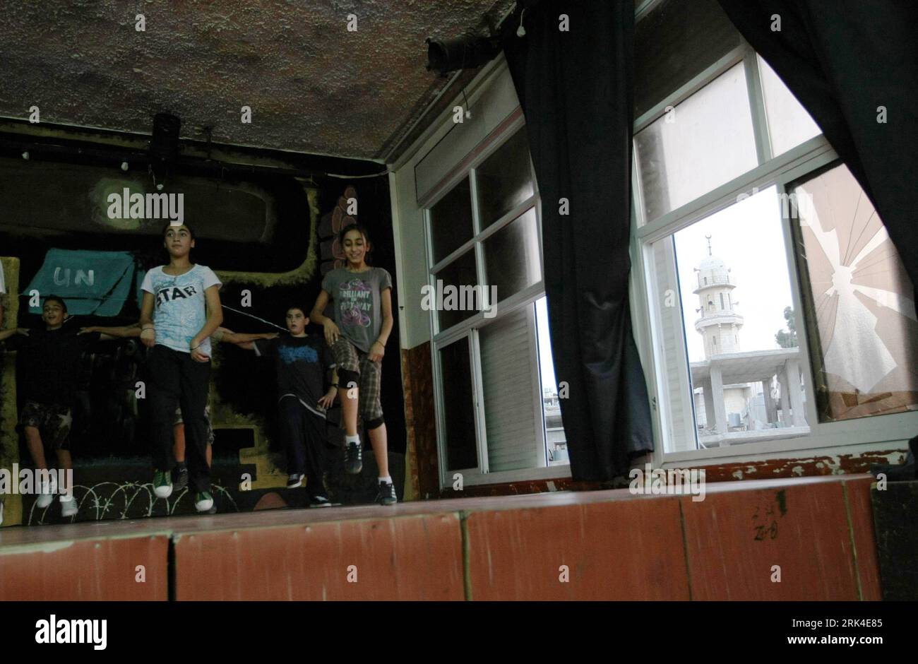 21 years old girl hi-res stock photography and images - Alamy