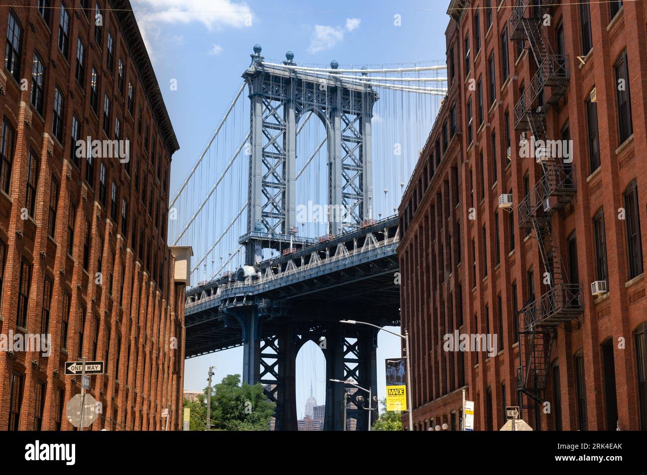Iconic dumbo view manhattan hi-res stock photography and images - Alamy