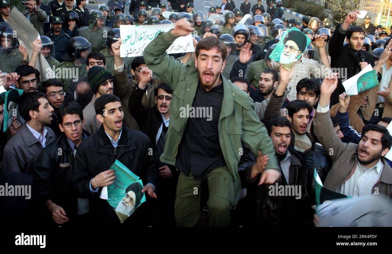 Protests against the iranian government hi-res stock photography and ...