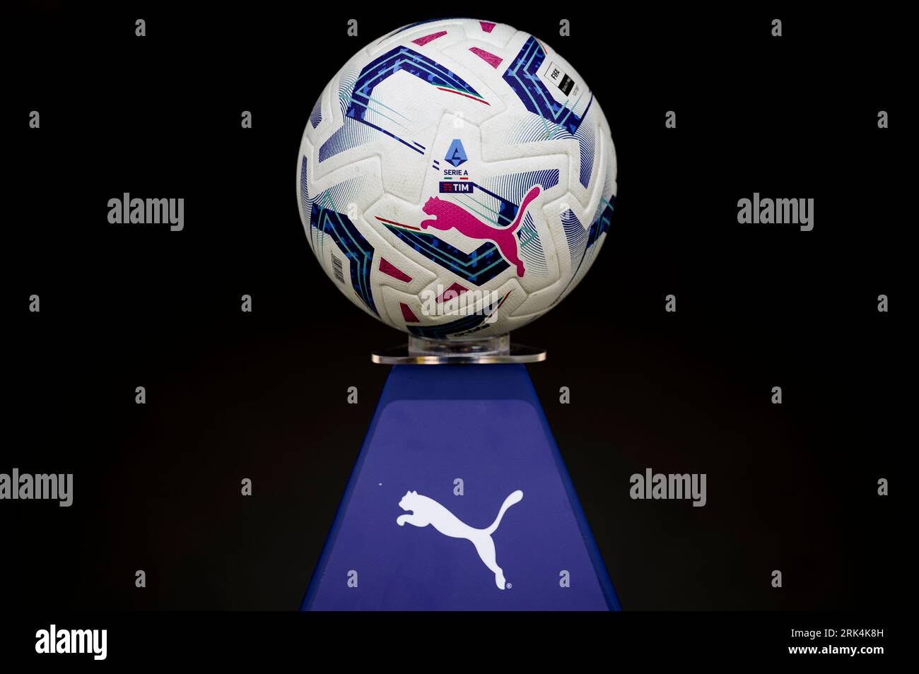 Puma match ball hi-res stock photography and images - Alamy