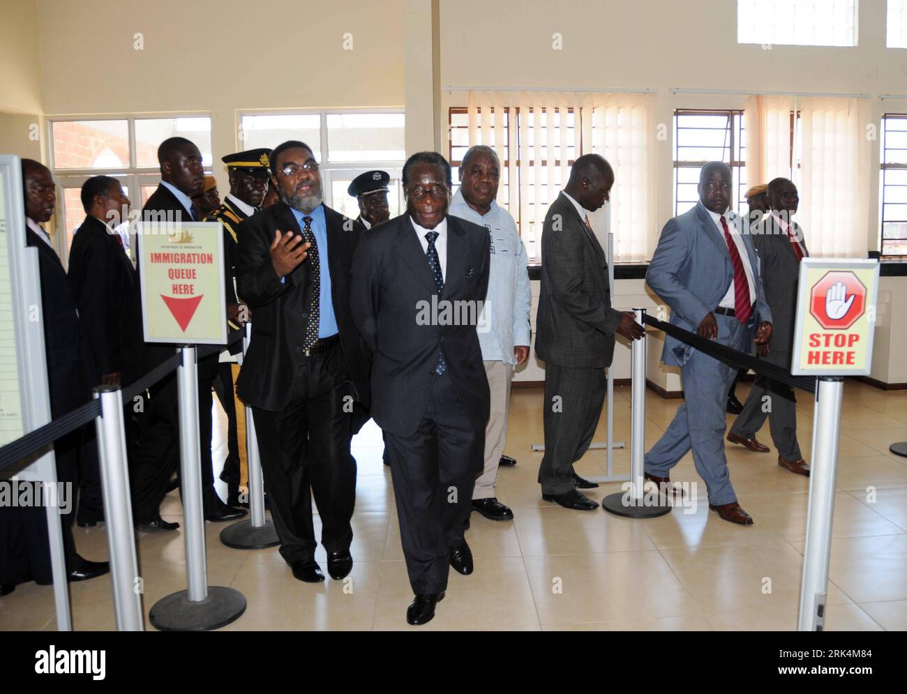 Chirundu border hi-res stock photography and images - Alamy