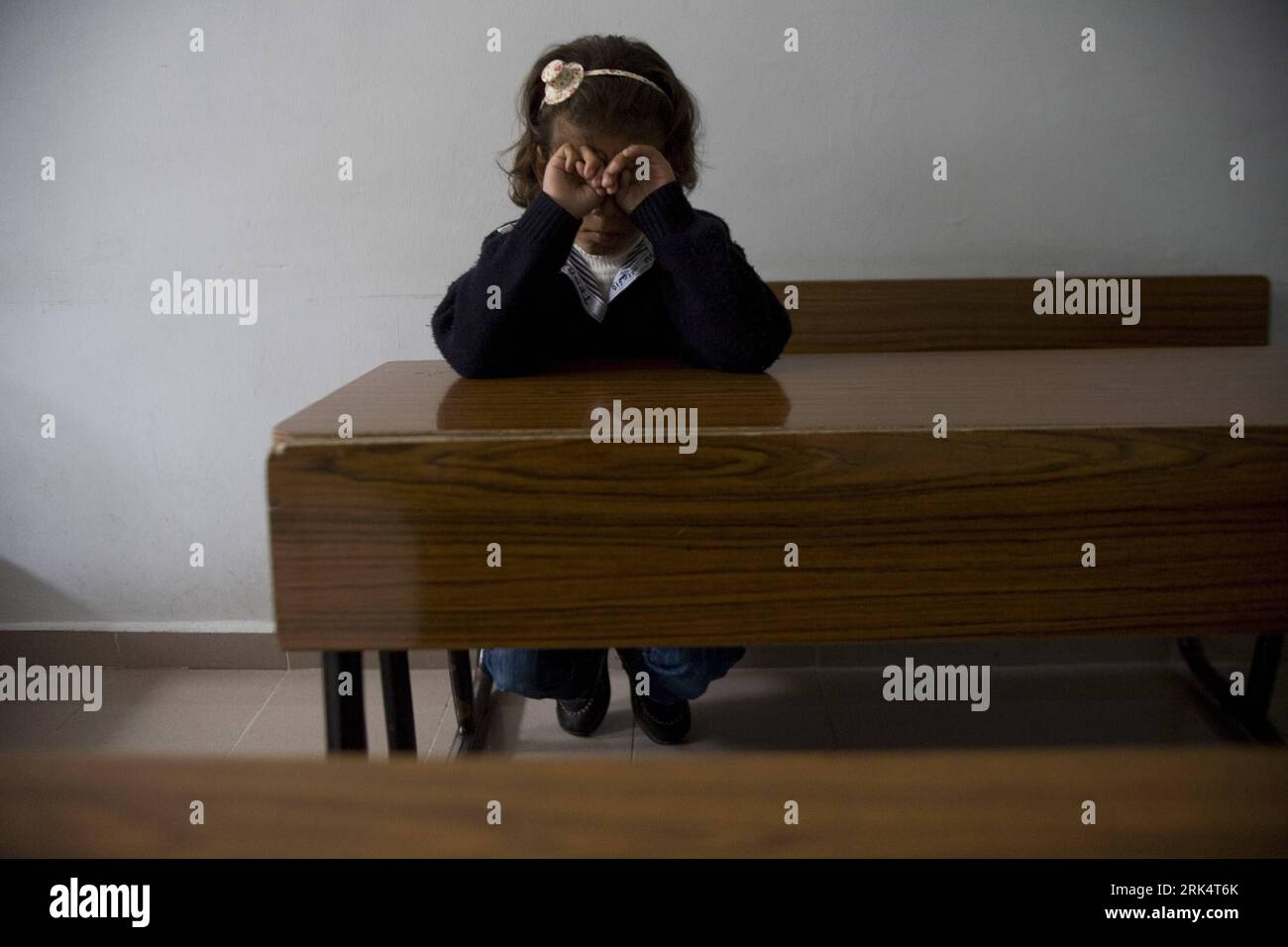 Blind student classroom hi-res stock photography and images - Alamy