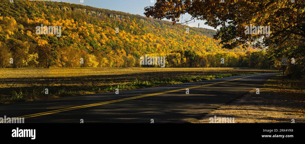 Heublein Tower Talcott Mountain State Park Simsbury, Connecticut, USA ...