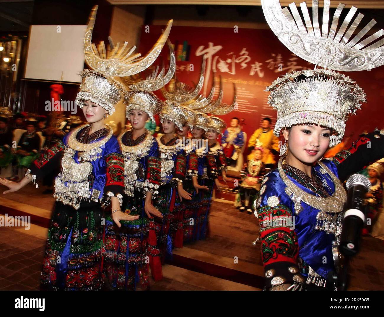 Young maidens hi-res stock photography and images - Alamy
