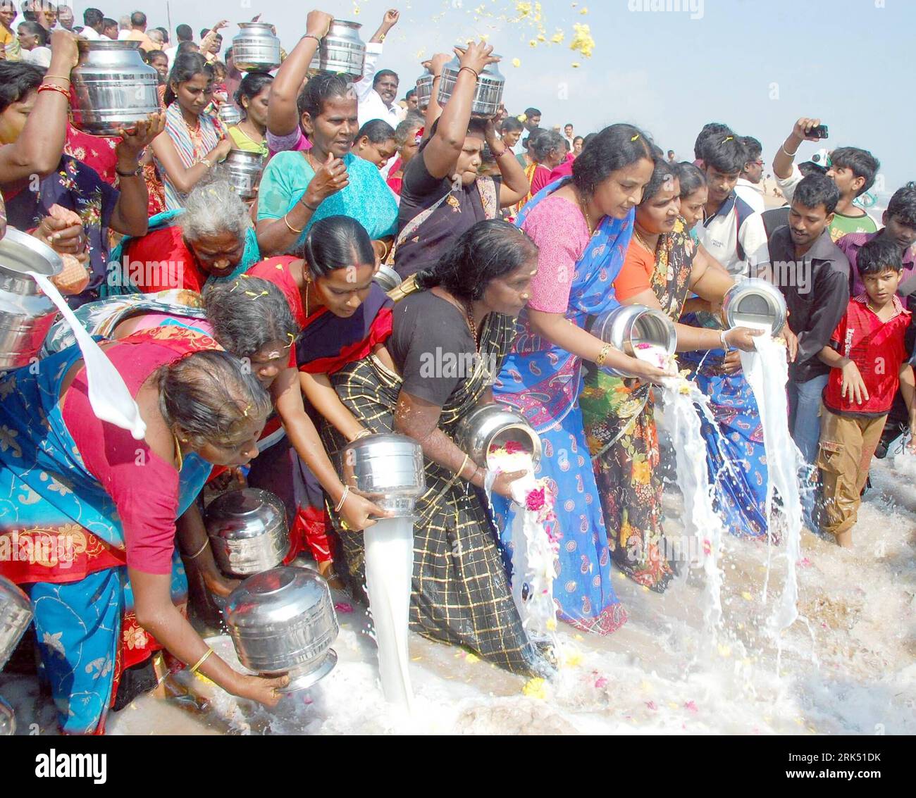 Indian ocean tsunami 2004 thailand hi-res stock photography and images ...