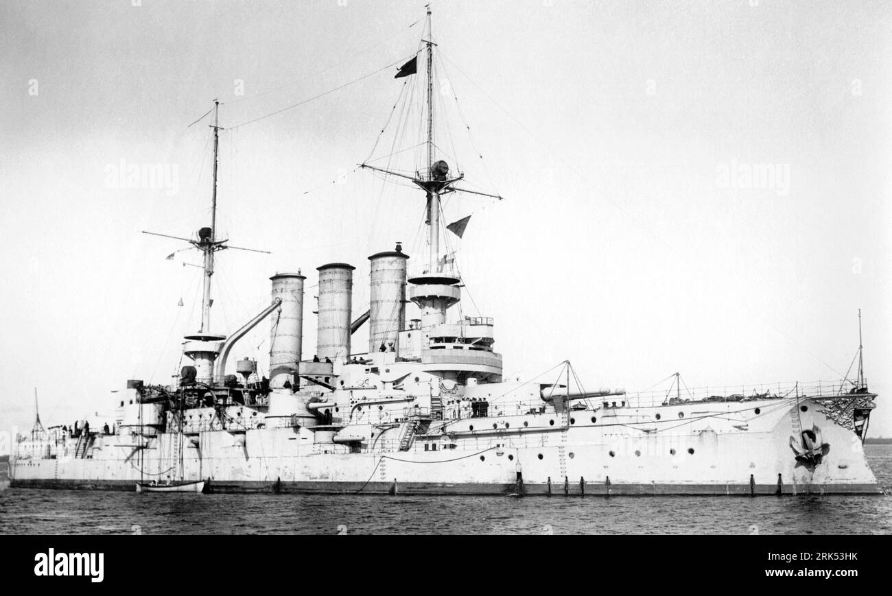 Dreadnought battleship hi-res stock photography and images - Alamy