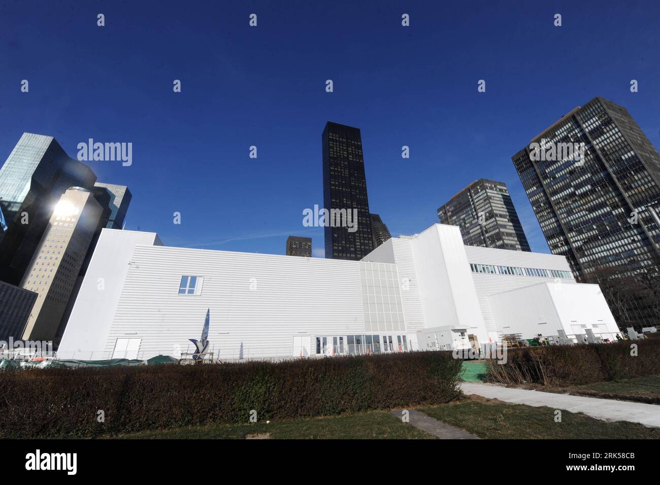 Temporary buil hi-res stock photography and images - Alamy