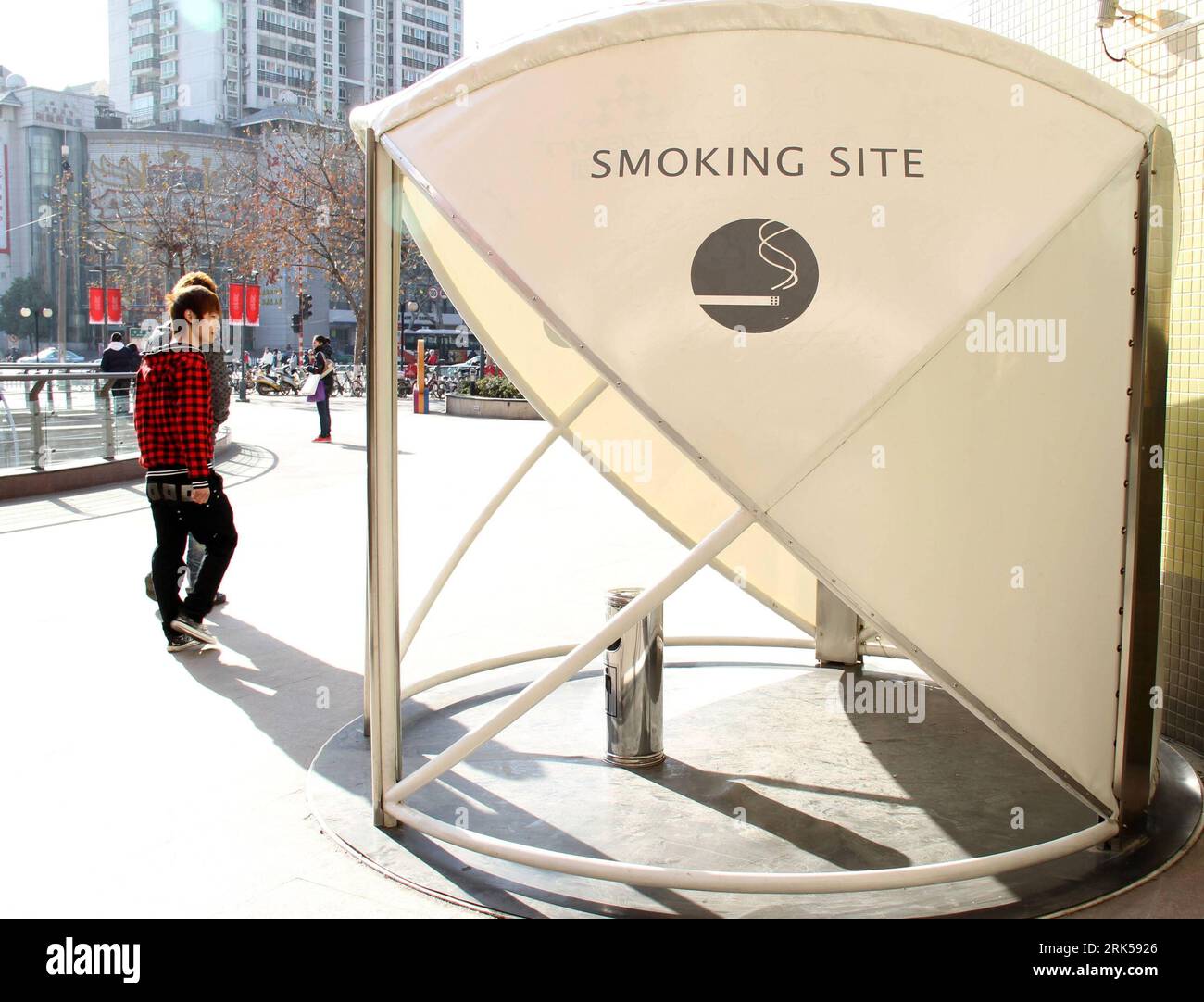 Smoking booth hi-res stock photography and images - Alamy