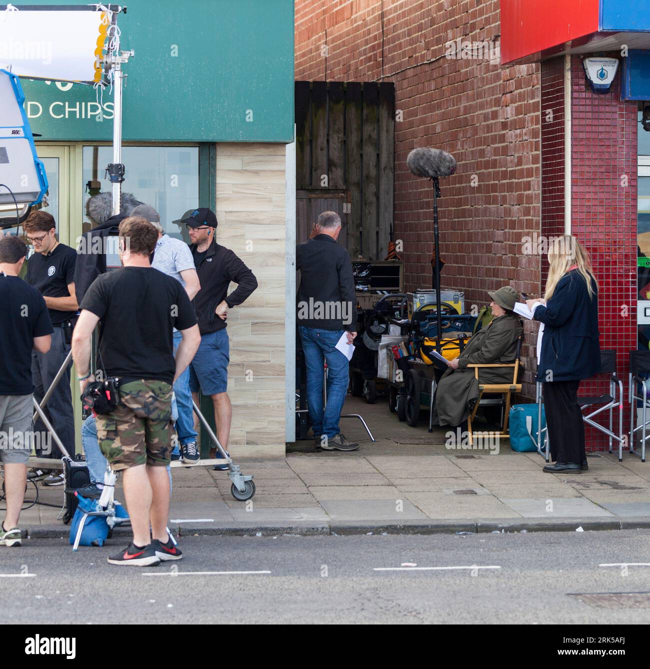 Vera looking at notes hi-res stock photography and images - Alamy