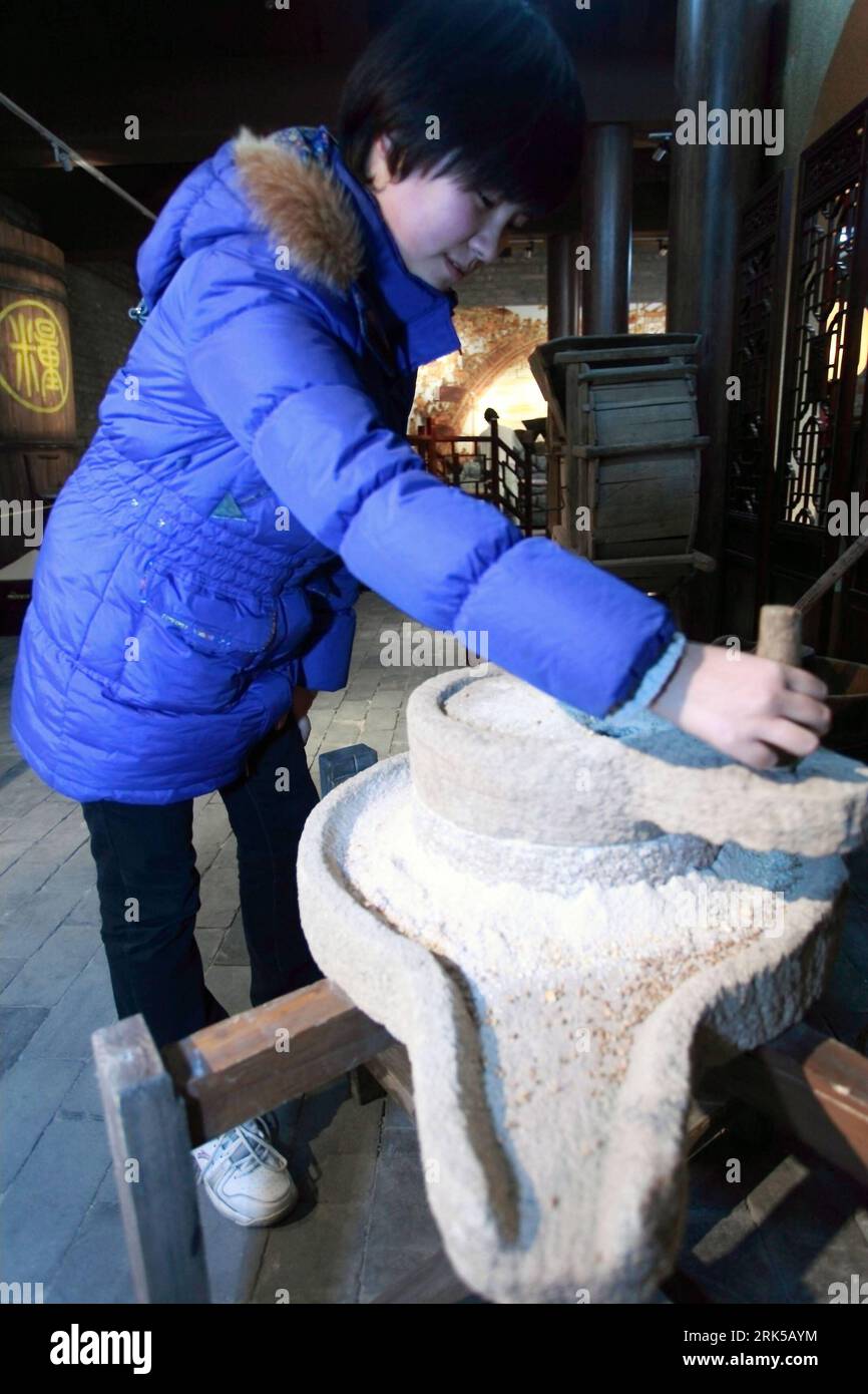 Quern stone hi-res stock photography and images - Alamy