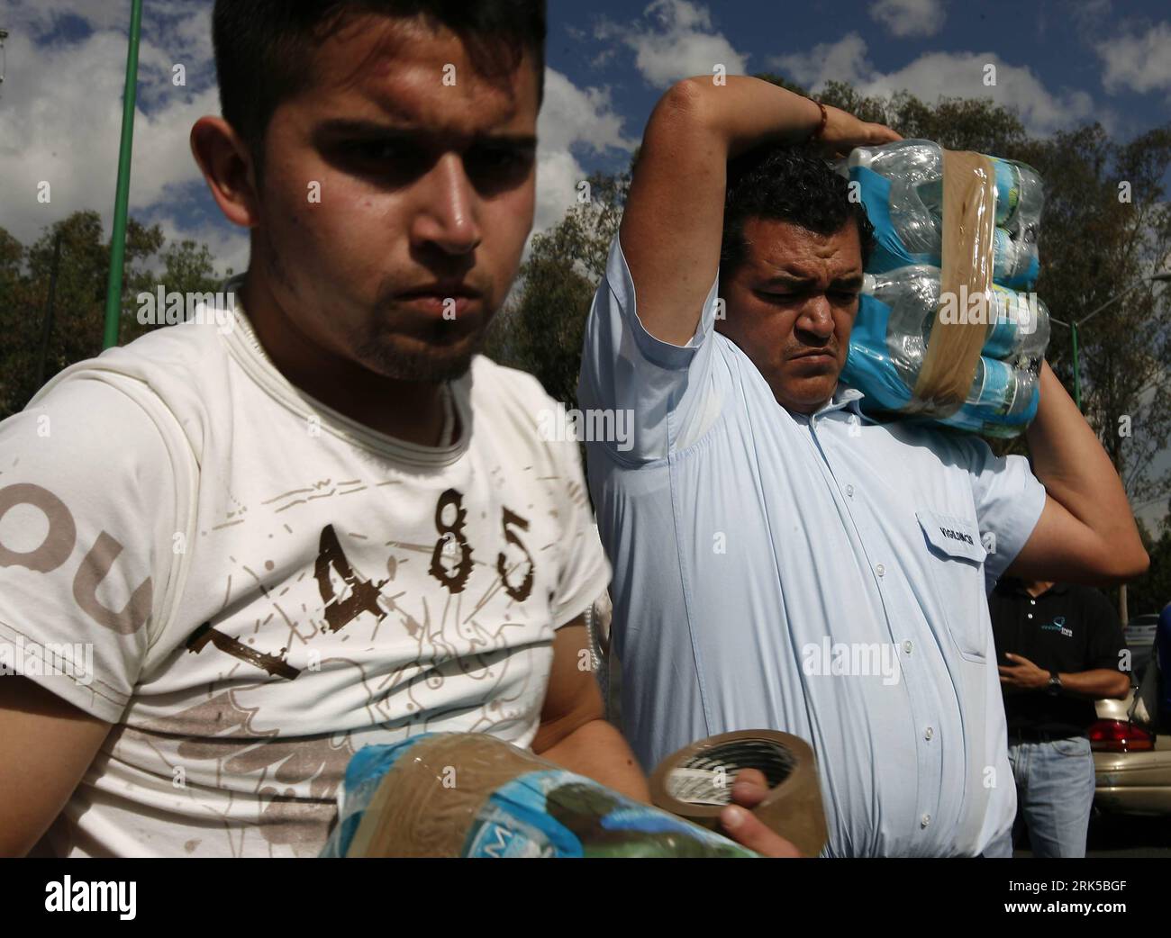 Mexico earthquake 2010 hi-res stock photography and images - Alamy